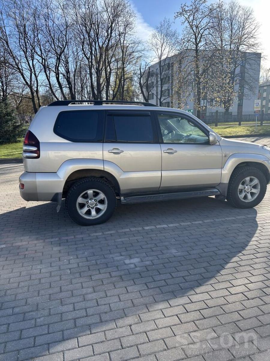 Balts Toyota Land Cruiser 2008 Rīga, ar dzinēja tilpumu 3.00 L un nobraukumu 323 tūkst. km par 10000 €, foto 9 vietnē AUTOMOTO.COM.LV
