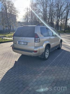 Balts Toyota Land Cruiser 2008 Rīga, ar dzinēja tilpumu 3.00 L un nobraukumu 323 tūkst. km par 10000 €, foto 10 vietnē AUTOMOTO.COM.LV