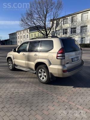 Balts Toyota Land Cruiser 2008 Rīga, ar dzinēja tilpumu 3.00 L un nobraukumu 323 tūkst. km par 10000 €, foto 12 vietnē AUTOMOTO.COM.LV