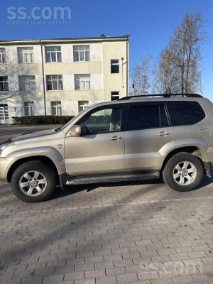 Balts Toyota Land Cruiser 2008 Rīga, ar dzinēja tilpumu 3.00 L un nobraukumu 323 tūkst. km par 10000 €, foto 13 vietnē AUTOMOTO.COM.LV