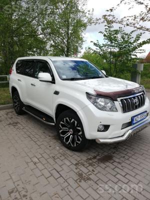 White Toyota Land Cruiser 2010 in Dobele, with an engine capacity of 3.00 L and mileage of 288 thousand km for 20000 €, photo  on AUTOMOTO.COM.LV