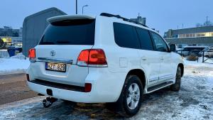 Balts Toyota Land Cruiser 2012 Kauņa, ar dzinēja tilpumu 4.50 L un nobraukumu 220 tūkst. km par 28000 €, foto 5 vietnē AUTOMOTO.COM.LV