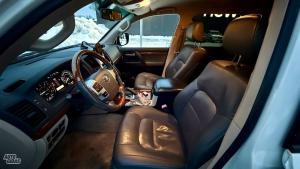 Balts Toyota Land Cruiser 2012 Kauņa, ar dzinēja tilpumu 4.50 L un nobraukumu 220 tūkst. km par 28000 €, foto 10 vietnē AUTOMOTO.COM.LV