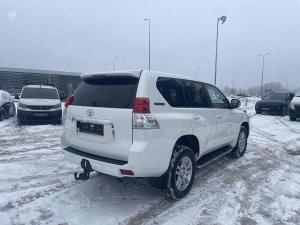 Balts Toyota Land Cruiser 2012 Kauņa, ar dzinēja tilpumu 2.98 L un nobraukumu 350 tūkst. km par 18300 €, foto 5 vietnē AUTOMOTO.COM.LV
