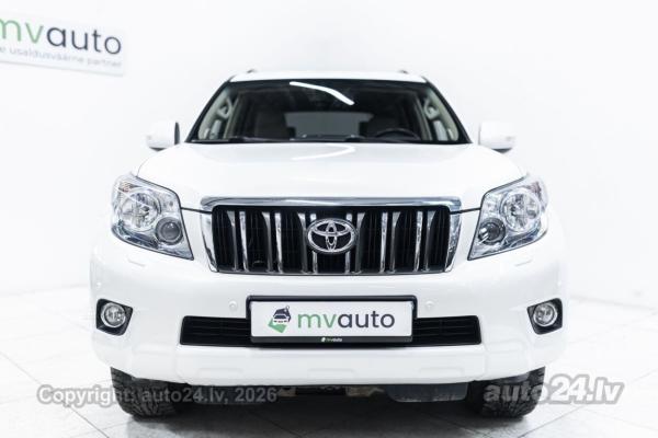 Balts Toyota Land Cruiser 2012 Tallina, ar dzinēja tilpumu 3.00 L un nobraukumu 201 tūkst. km par 24990 €, foto 4 vietnē AUTOMOTO.COM.LV