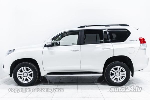 Balts Toyota Land Cruiser 2012 Tallina, ar dzinēja tilpumu 3.00 L un nobraukumu 201 tūkst. km par 24990 €, foto 10 vietnē AUTOMOTO.COM.LV