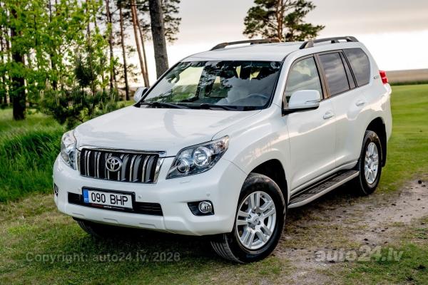 White Toyota Land Cruiser 2012 in Parnu, with an engine capacity of 3.00 L and mileage of 157 thousand km for 26000 €, photo 1 on AUTOMOTO.COM.LV