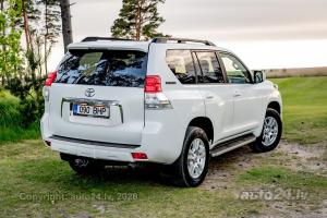 Balts Toyota Land Cruiser 2012 Pērnava, ar dzinēja tilpumu 3.00 L un nobraukumu 157 tūkst. km par 26000 €, foto 3 vietnē AUTOMOTO.COM.LV