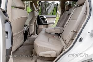 Balts Toyota Land Cruiser 2012 Pērnava, ar dzinēja tilpumu 3.00 L un nobraukumu 157 tūkst. km par 26000 €, foto 14 vietnē AUTOMOTO.COM.LV