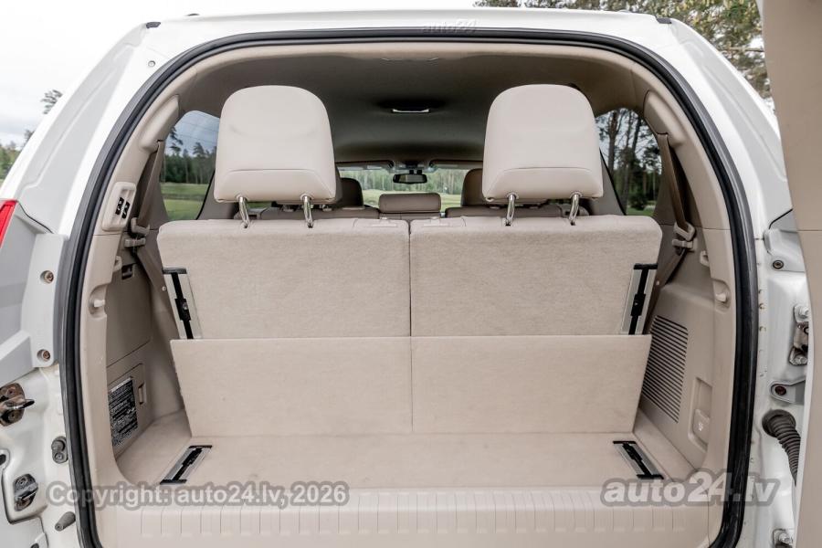 Balts Toyota Land Cruiser 2012 Pērnava, ar dzinēja tilpumu 3.00 L un nobraukumu 157 tūkst. km par 26000 €, foto 17 vietnē AUTOMOTO.COM.LV