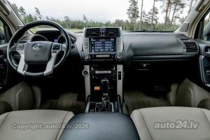 Balts Toyota Land Cruiser 2012 Pērnava, ar dzinēja tilpumu 3.00 L un nobraukumu 157 tūkst. km par 26000 €, foto 19 vietnē AUTOMOTO.COM.LV