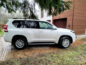 Balts Toyota Land Cruiser 2014 Tallina, ar dzinēja tilpumu 3.00 L un nobraukumu 219 tūkst. km par 27000 €, foto 4 vietnē AUTOMOTO.COM.LV