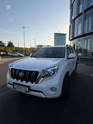 White Toyota Land Cruiser 2014 in Vilnius, with an engine capacity of 2.98 L and mileage of 192 thousand km for 27000 €, photo  on AUTOMOTO.COM.LV