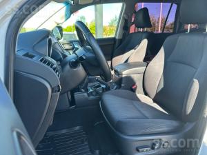 White Toyota Land Cruiser 2015 in Liepaja, with an engine capacity of 3.00 L and mileage of 158 thousand km for 29900 €, photo 19 on AUTOMOTO.COM.LV
