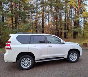 White Toyota Land Cruiser 2016 in Alytus, with an engine capacity of 2.76 L and mileage of 165 thousand km for 31000 €, photo  on AUTOMOTO.COM.LV