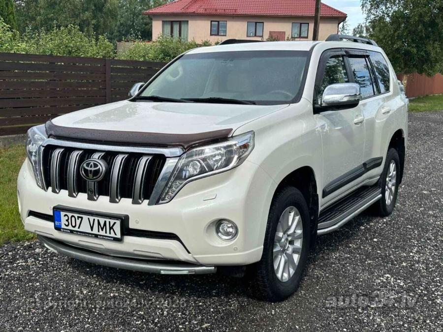 Balts Toyota Land Cruiser 2016 Tallina, ar dzinēja tilpumu 2.80 L un nobraukumu 155 tūkst. km par 32500 €, foto 1 vietnē AUTOMOTO.COM.LV