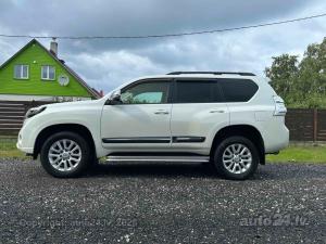 Balts Toyota Land Cruiser 2016 Tallina, ar dzinēja tilpumu 2.80 L un nobraukumu 155 tūkst. km par 32500 €, foto 5 vietnē AUTOMOTO.COM.LV