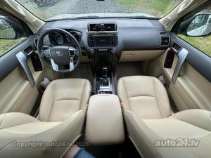 Balts Toyota Land Cruiser 2016 Tallina, ar dzinēja tilpumu 2.80 L un nobraukumu 155 tūkst. km par 32500 €, foto 11 vietnē AUTOMOTO.COM.LV