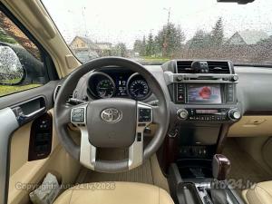 Balts Toyota Land Cruiser 2016 Tallina, ar dzinēja tilpumu 2.80 L un nobraukumu 155 tūkst. km par 32500 €, foto 12 vietnē AUTOMOTO.COM.LV