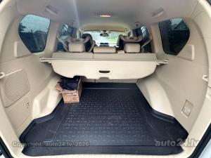 Balts Toyota Land Cruiser 2016 Tallina, ar dzinēja tilpumu 2.80 L un nobraukumu 155 tūkst. km par 32500 €, foto 14 vietnē AUTOMOTO.COM.LV