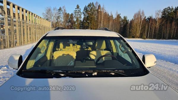 Balts Toyota Land Cruiser 2017 Pelva, ar dzinēja tilpumu 2.80 L un nobraukumu 61 tūkst. km par 45000 €, foto 11 vietnē AUTOMOTO.COM.LV