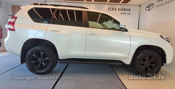Balts Toyota Land Cruiser 2017 Narva, ar dzinēja tilpumu 2.76 L un nobraukumu 127 tūkst. km par 34900 €, foto 3 vietnē AUTOMOTO.COM.LV