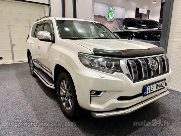 White Toyota Land Cruiser 2018 in Rakvere, with an engine capacity of 2.80 L and mileage of 180 thousand km for 39700 €, photo 2 on AUTOMOTO.COM.LV