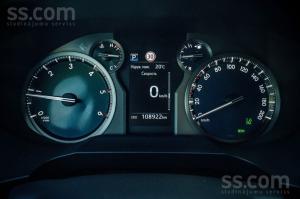 Balts Toyota Land Cruiser 2018 Rīga, ar dzinēja tilpumu 2.80 L un nobraukumu 109 tūkst. km par 42990 €, foto 12 vietnē AUTOMOTO.COM.LV