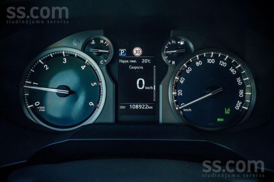Balts Toyota Land Cruiser 2018 Rīga, ar dzinēja tilpumu 2.80 L un nobraukumu 109 tūkst. km par 42990 €, foto 12 vietnē AUTOMOTO.COM.LV