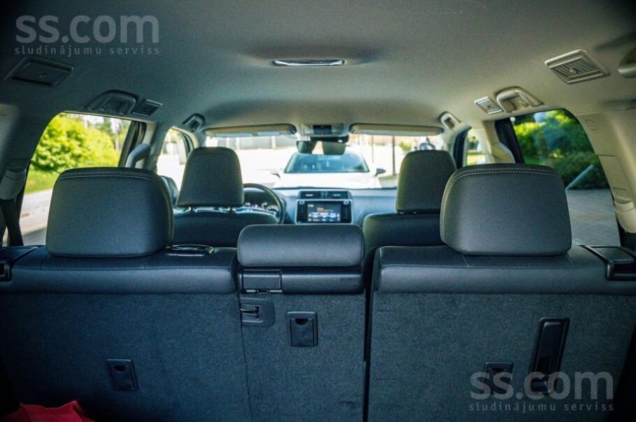 Balts Toyota Land Cruiser 2018 Rīga, ar dzinēja tilpumu 2.80 L un nobraukumu 109 tūkst. km par 42990 €, foto 31 vietnē AUTOMOTO.COM.LV
