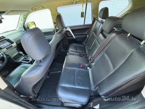 Balts Toyota Land Cruiser 2018 Pērnava, ar dzinēja tilpumu 2.80 L un nobraukumu 235 tūkst. km par 38900 €, foto 11 vietnē AUTOMOTO.COM.LV