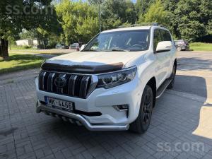 White Toyota Land Cruiser 2020 in Riga, with an engine capacity of 2.80 L and mileage of 125 thousand km for 45000 €, photo  on AUTOMOTO.COM.LV