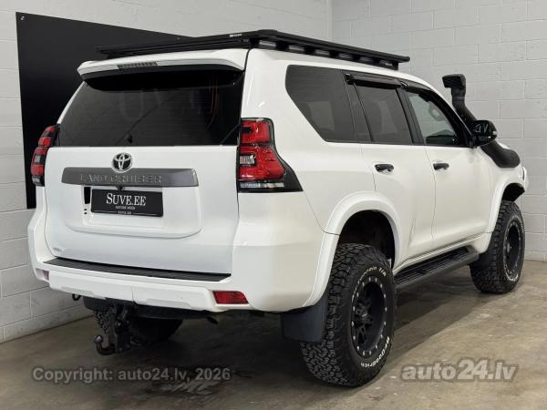 Balts Toyota Land Cruiser 2021 Tallina, ar dzinēja tilpumu 2.80 L un nobraukumu 22 tūkst. km par 59995 €, foto 7 vietnē AUTOMOTO.COM.LV