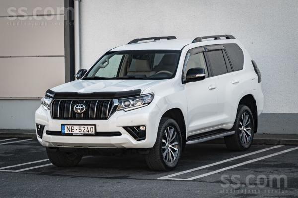 White Toyota Land Cruiser 2021 in Riga, with an engine capacity of 2.80 L and mileage of 42 thousand km for 50950 €, photo 1 on AUTOMOTO.COM.LV