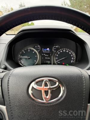 Balts Toyota Land Cruiser 2021 Rīga, ar dzinēja tilpumu 2.80 L un nobraukumu 128 tūkst. km par 50000 €, foto 10 vietnē AUTOMOTO.COM.LV