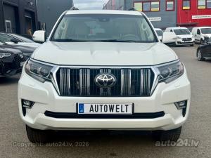 Balts Toyota Land Cruiser 2022 Tallina, ar dzinēja tilpumu 2.80 L un nobraukumu 45 tūkst. km par 59500 €, foto 4 vietnē AUTOMOTO.COM.LV