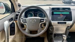 Balts Toyota Land Cruiser 2022 Tallina, ar dzinēja tilpumu 2.80 L un nobraukumu 45 tūkst. km par 59500 €, foto 12 vietnē AUTOMOTO.COM.LV