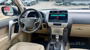 Balts Toyota Land Cruiser 2022 Tallina, ar dzinēja tilpumu 2.80 L un nobraukumu 45 tūkst. km par 59500 €, foto 13 vietnē AUTOMOTO.COM.LV