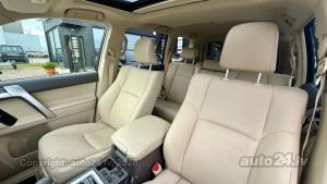 Balts Toyota Land Cruiser 2022 Tallina, ar dzinēja tilpumu 2.80 L un nobraukumu 45 tūkst. km par 59500 €, foto 18 vietnē AUTOMOTO.COM.LV