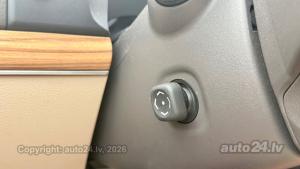 Balts Toyota Land Cruiser 2022 Tallina, ar dzinēja tilpumu 2.80 L un nobraukumu 45 tūkst. km par 59500 €, foto 21 vietnē AUTOMOTO.COM.LV