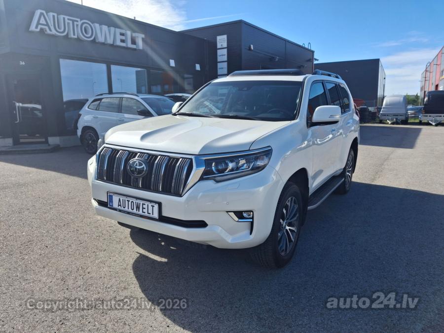 White Toyota Land Cruiser 2023 in Tallinn, with an engine capacity of 2.80 L and mileage of 26 thousand km for 62500 €, photo 1 on AUTOMOTO.COM.LV