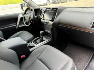 Balts Toyota Land Cruiser 2024 Rīga, ar dzinēja tilpumu 2.80 L un nobraukumu 73 tūkst. km par 56900 €, foto 8 vietnē AUTOMOTO.COM.LV
