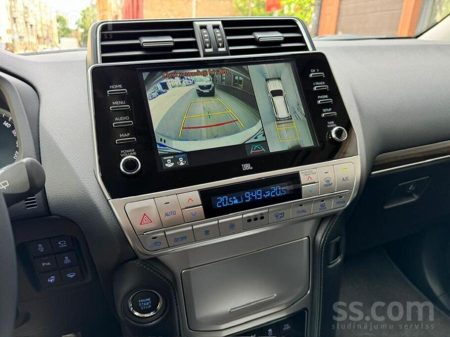 Balts Toyota Land Cruiser 2024 Rīga, ar dzinēja tilpumu 2.80 L un nobraukumu 73 tūkst. km par 56900 €, foto 9 vietnē AUTOMOTO.COM.LV