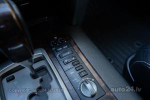 Balts Toyota Land Cruiser 2012 Tallina, ar dzinēja tilpumu 4.50 L un nobraukumu 219 tūkst. km par 28900 €, foto 14 vietnē AUTOMOTO.COM.LV