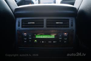 Balts Toyota Land Cruiser 2012 Tallina, ar dzinēja tilpumu 4.50 L un nobraukumu 219 tūkst. km par 28900 €, foto 19 vietnē AUTOMOTO.COM.LV