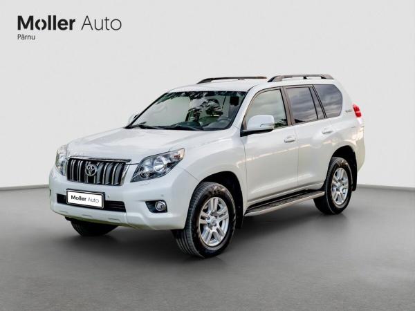 Balts Toyota Land Cruiser 2012 Pērnava, ar dzinēja tilpumu 3.00 L un nobraukumu 158 tūkst. km par 29400 €, foto 1 vietnē AUTOMOTO.COM.LV