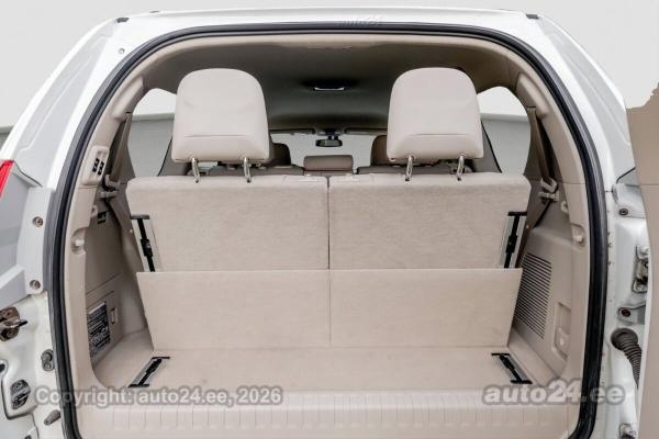 Balts Toyota Land Cruiser 2012 Pērnava, ar dzinēja tilpumu 3.00 L un nobraukumu 158 tūkst. km par 29400 €, foto 6 vietnē AUTOMOTO.COM.LV