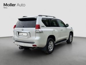 Balts Toyota Land Cruiser 2012 Pērnava, ar dzinēja tilpumu 3.00 L un nobraukumu 158 tūkst. km par 29400 €, foto 19 vietnē AUTOMOTO.COM.LV