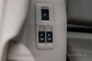 Balts Toyota Land Cruiser 2012 Pērnava, ar dzinēja tilpumu 3.00 L un nobraukumu 158 tūkst. km par 29400 €, foto 30 vietnē AUTOMOTO.COM.LV
