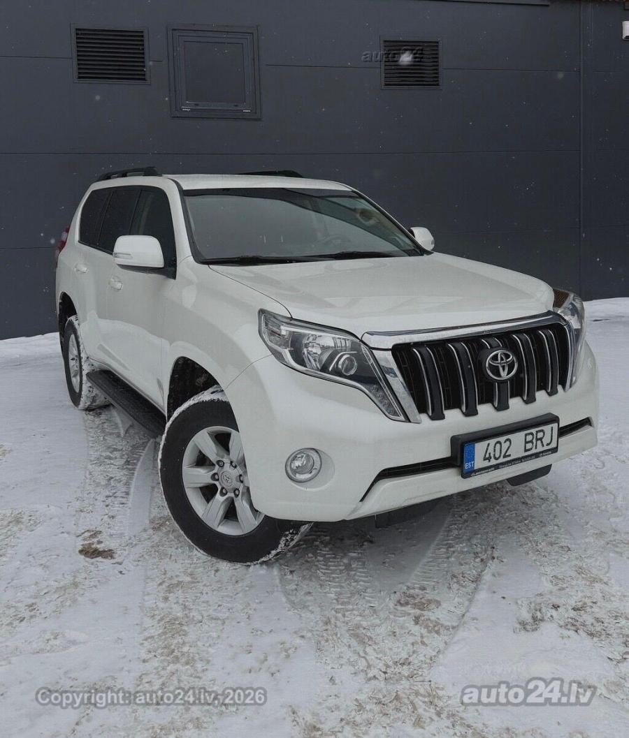 Balts Toyota Land Cruiser 2016 Tallina, ar dzinēja tilpumu 2.80 L un nobraukumu 235 tūkst. km par 29999 €, foto 1 vietnē AUTOMOTO.COM.LV